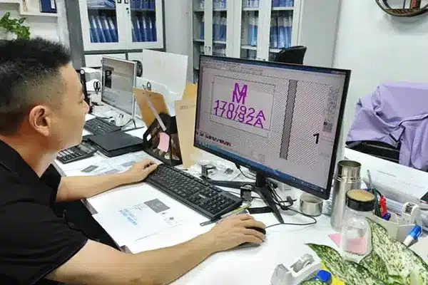 Custom Product & Roll Labels Printing China | OEM Printing Solutions